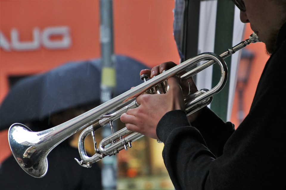 Trumpet vs Violin (All You Need To Know) - OrchestraMag.com